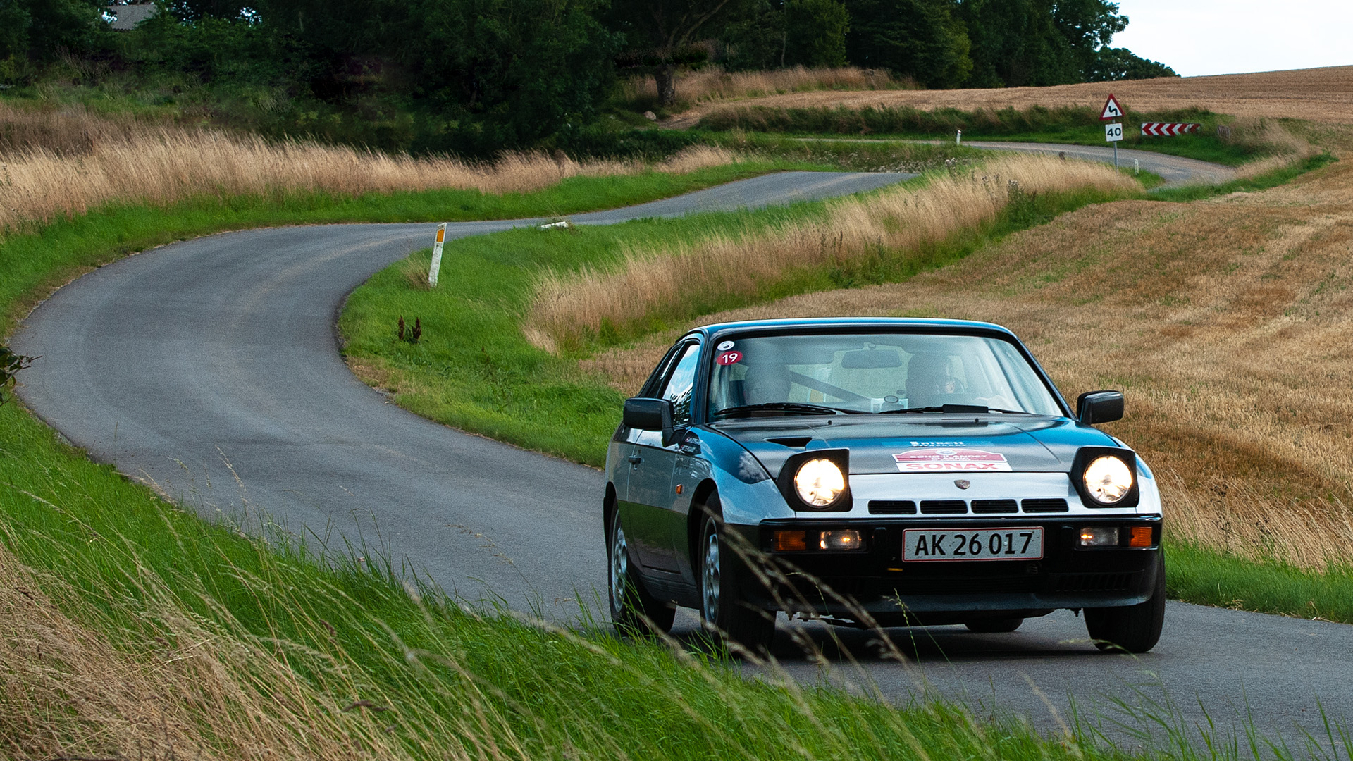 Silkeborgs borgmester, Helle Gade, sendte klassiske biler rundt om ...
